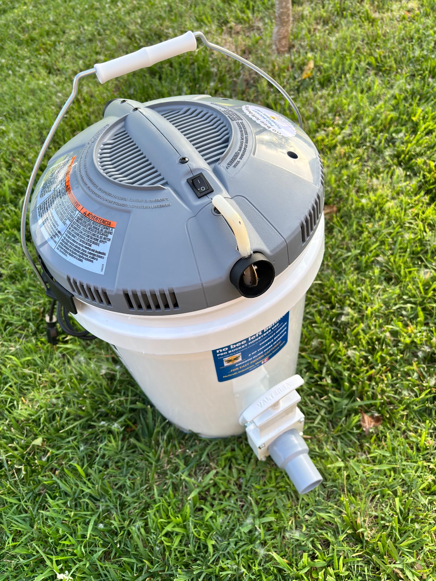 Pro Bucket Bee Vacuum | Carp's Bees