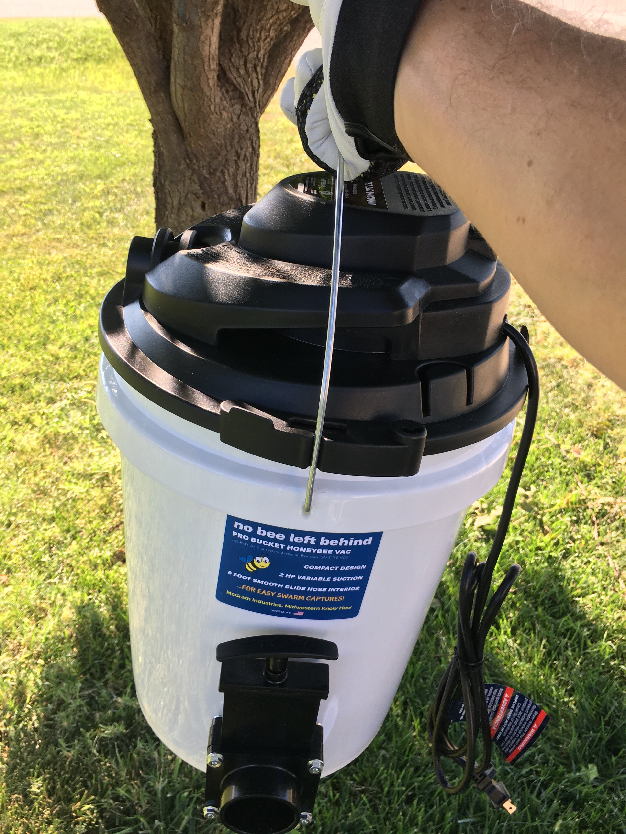 Pro Bucket Bee Vacuum | Carp's Bees